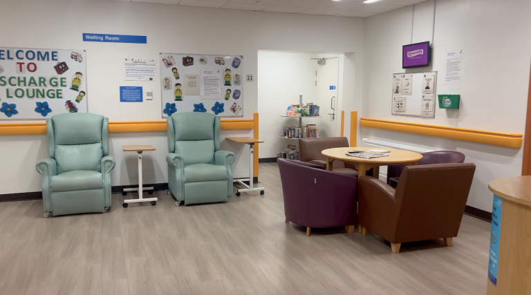 Day in the life of the discharge lounge - Gateshead Health