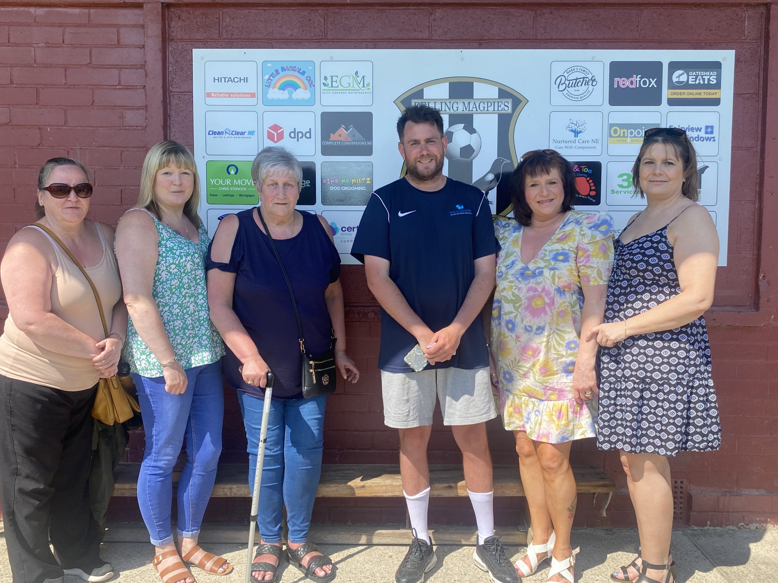 Felling Magpies Football Coach raises £1300 in support of QE Charity ...